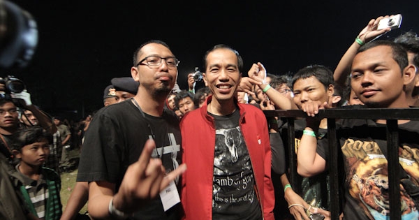 Jokowi Ungkap Alasan Suka Rock di Depan Pelajar Milenial