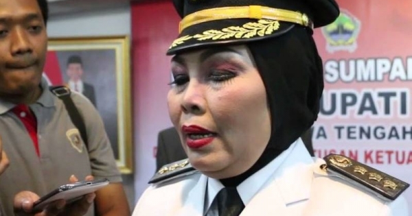 Sri Sumarni Serahkan 300 Sertifikat Tanah untuk Rakyat