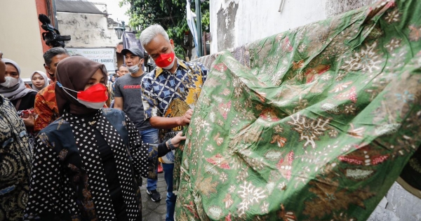 Ganjar Dukung Kota Pekalongan Jadi Pusat Batik Dunia