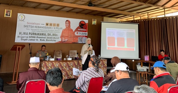 Nia Purnakania Ajak Masyarakat Tingkatkan Gotong Royong