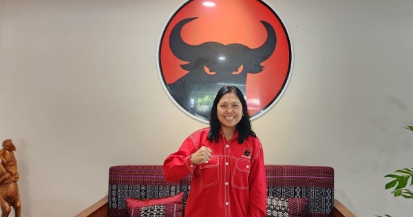 Yayuk Basuki dan Mbah Rono Gabung PDI Perjuangan