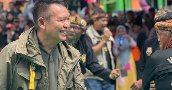 Hasanuddin Ajak Lestarikan Pencak Silat Khas Sunda