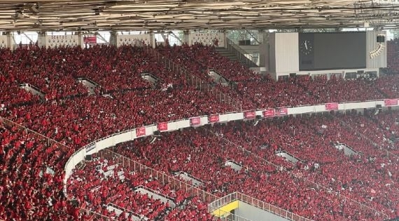 Lautan Merah Penuhi GBK, Seno: Perayaan Kesolidan dan Keberagaman Karya ...