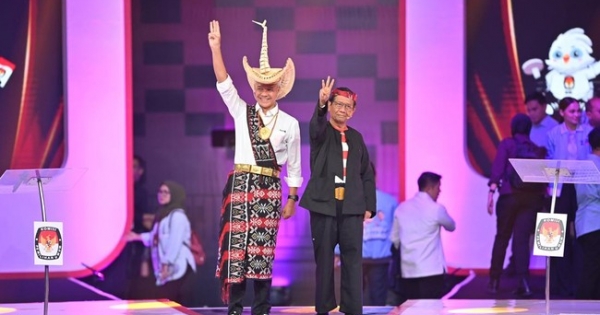 Jubir TPN: 21 Program Ganjar-Mahfud Lebih Lengkap Dibanding Makan Siang ... Jubir TPN: 21 Program Ganjar-Mahfud Lebih Lengkap Dibanding Makan Siang ...