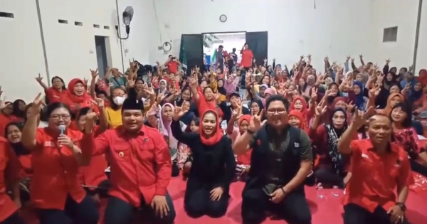 PDI Perjuangan Surabaya bersama Rakyat Siap Kawal dan Menangkan Ganjar - Mahfud