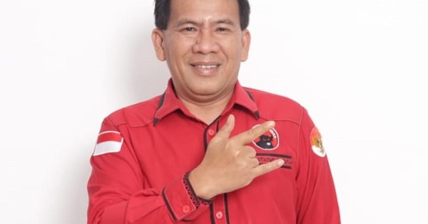 Robinson Sitorus Daftarkan diri ke PDI Perjuangan Untuk Pilkada ...