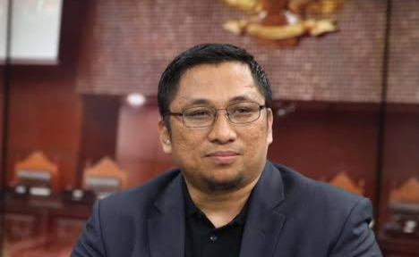 Feri Amsari: MK Harus Ungkap Kecurangan Terstruktur, Sistematis, dan ...