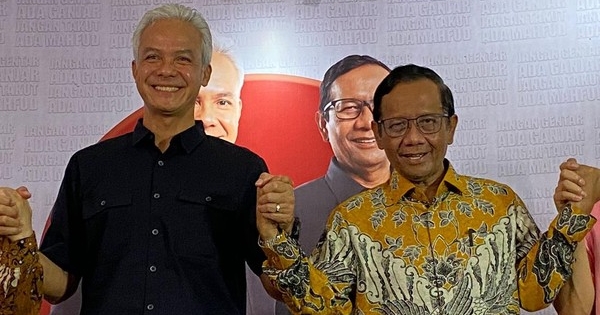 Mahfud Optimistis Hakim MK Berani Membuat Keputusan Monumental Mahfud Optimistis Hakim MK Berani Membuat Keputusan Monumental