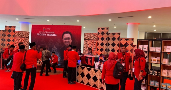 Stand Milik Sayap Partai dan Api Abadi Mrapen Diserbu Kader di Rakernas ... Stand Milik Sayap Partai dan Api Abadi Mrapen Diserbu Kader di Rakernas ...