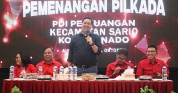 Steven Kandouw dan Andrei Angouw Bakar Semangat Kader PDI Perjuangan ... Steven Kandouw dan Andrei Angouw Bakar Semangat Kader PDI Perjuangan ...