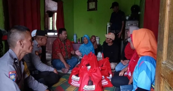 Yudha Ajukan Rutilahu ke Pemkab Garut untuk Atap Rumah Janda Tua yang ...