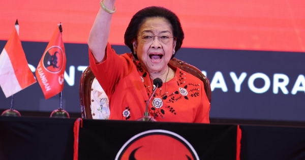 Megawati Instruksikan Kader-kader Banteng Awasi Pelaksanaan Program ... Megawati Instruksikan Kader-kader Banteng Awasi Pelaksanaan Program ...