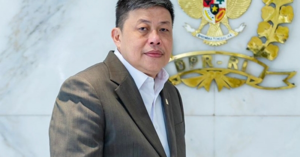 Alex Indra Lukman Dorong Peran Bulog dan BUMDes Dalam Penyaluran Pupuk ...