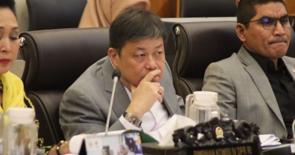 Alex Indra Lukman Tegaskan Penyelesaian Kasus Pagar Laut Tak Bisa ...