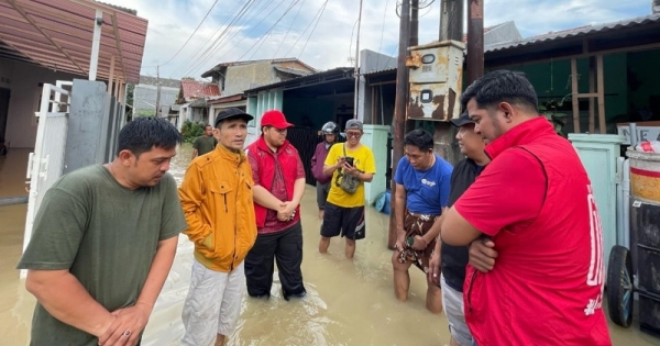 Gilang Esa Mohammad Gercep Bangun Pos Tanggap dan Dapur Umum Bantu Korban Banjir Bekasi