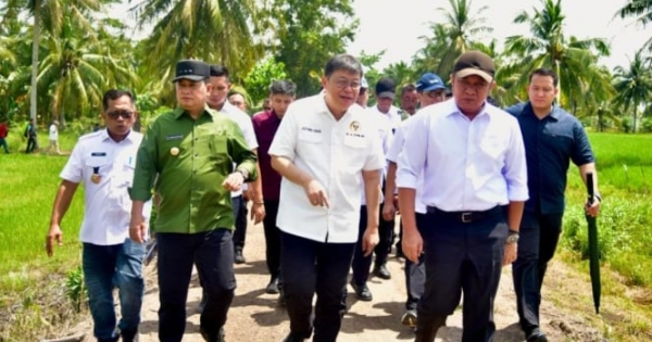 Alex Indra Lukman Apresiasi Bulog Jalankan dengan Baik Instruksi ...