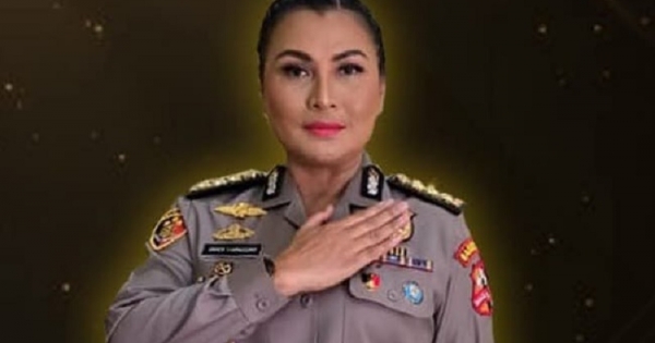 Mantan Kapolres Lembata Vivick Tjangkung Naik Pangkat, Tokoh Muda ...