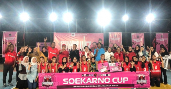 Risma Tutup Resmi Turnamen Voli Pelajar Putri U-17