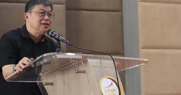 Alex Indra Lukman Tegaskan DPR Dukung Pembangunan Kampung Nelayan Merah ...