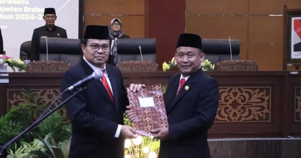 Heri Pasaribu Resmi Dilantik Jadi PAW DPRD Brebes