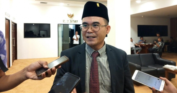 Yeremia Mendrofa Minta Guru Tegakkan Disiplin ke Para Siswa