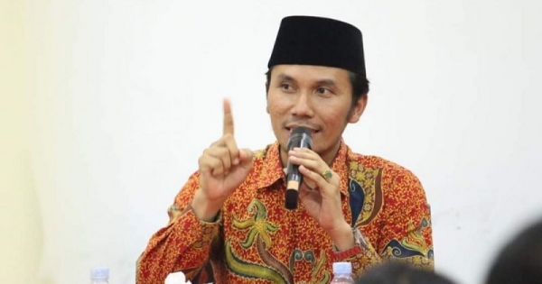 Fraksi PDI Perjuangan Dorong Perda Wajib Berpantun di Lingkup Pemda ...