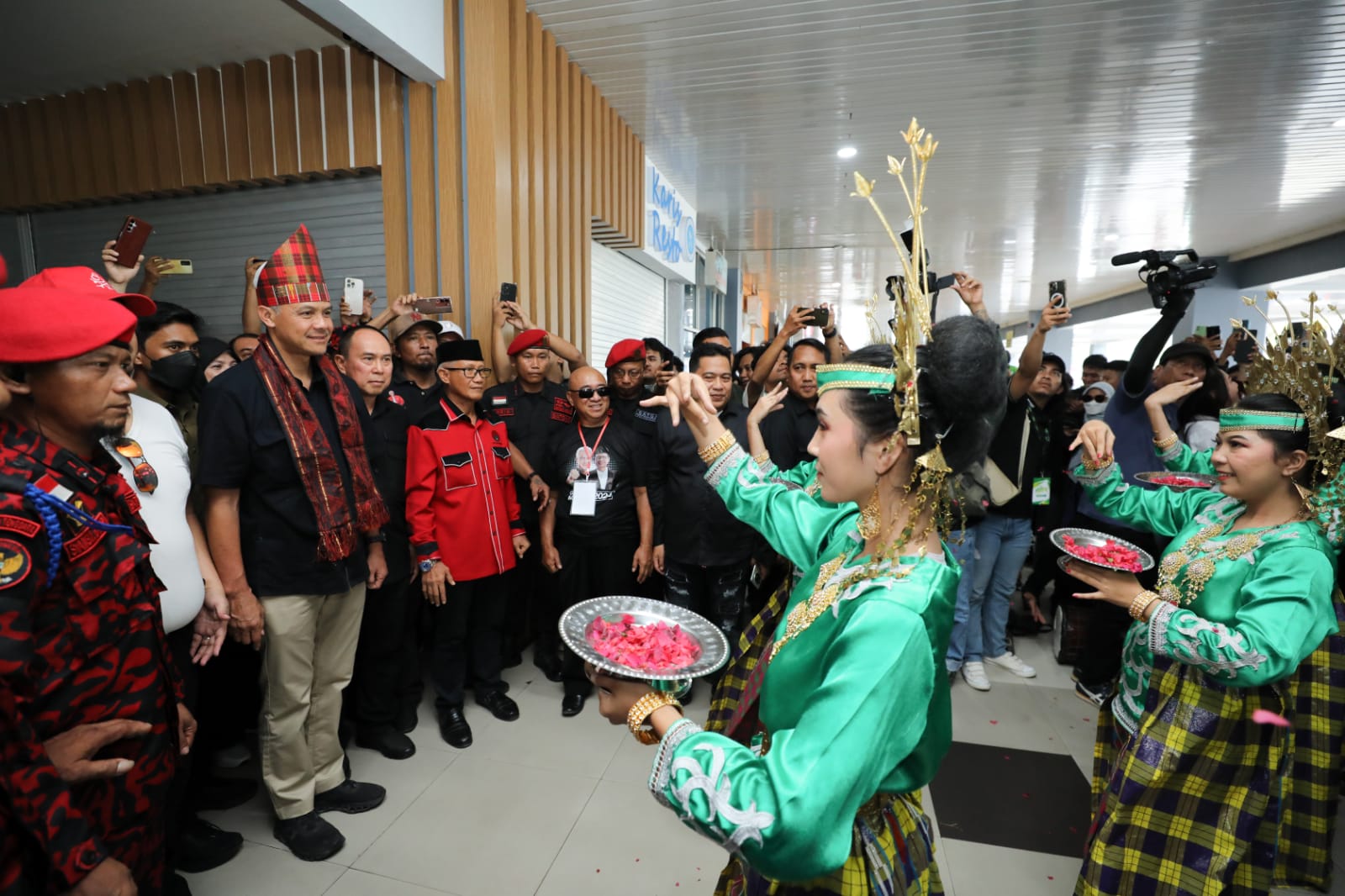 Masyarakat Kendari Doakan Pasangan Ganjar Pranowo - Mahfud MD Menang Pilpres 2024