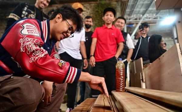 Alam Ganjar Apresiasi Anak Muda Yang Berhasil Jadi Produsen Meja ... Alam Ganjar Apresiasi Anak Muda Yang Berhasil Jadi Produsen Meja ...